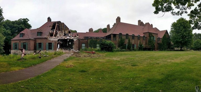 Cargill Decides to Demolish the Still Pond Mansion - Midwest Design